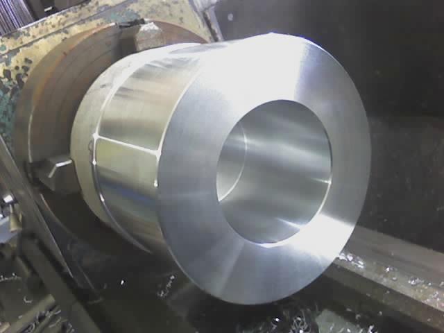 Grant Potter's multi-chambered pressurized refuelling tank